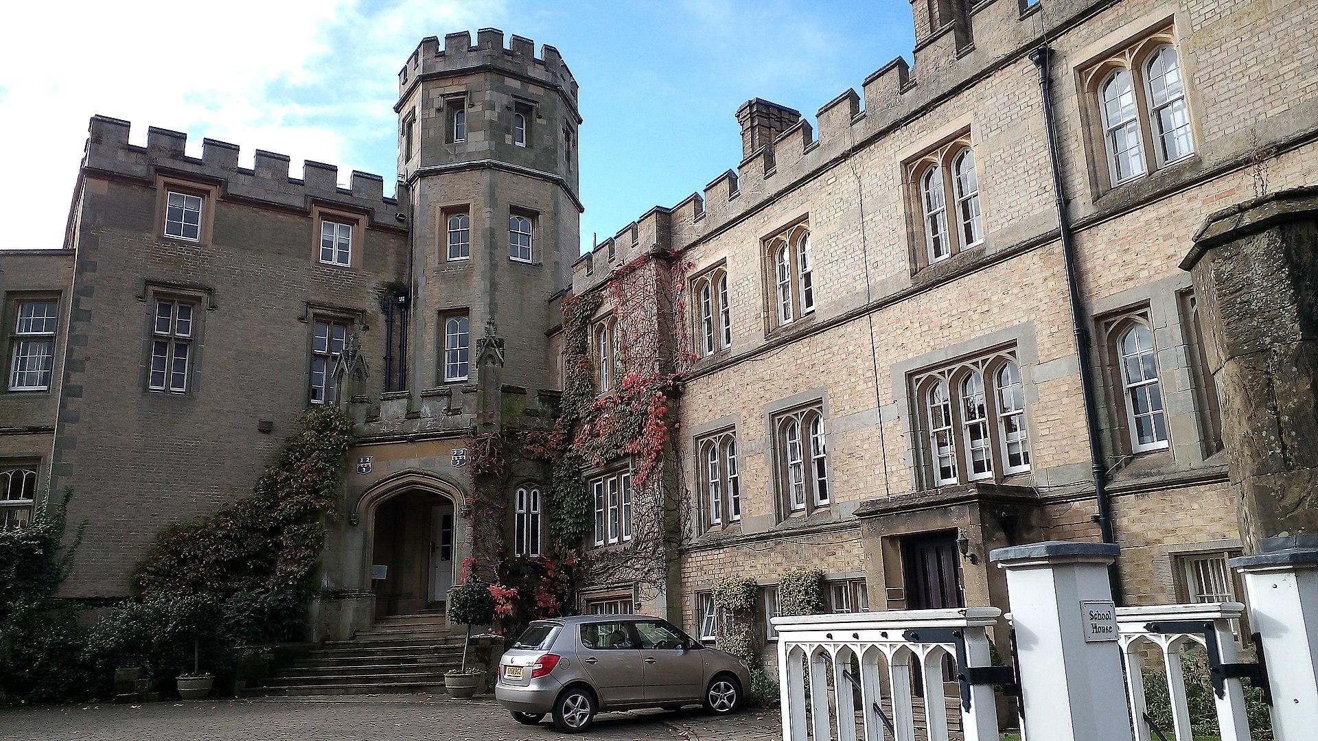 How to get into Rugby School | Superprof