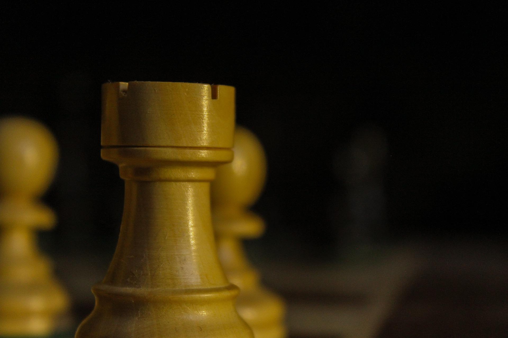 How to Use the Rook in Chess | Superprof