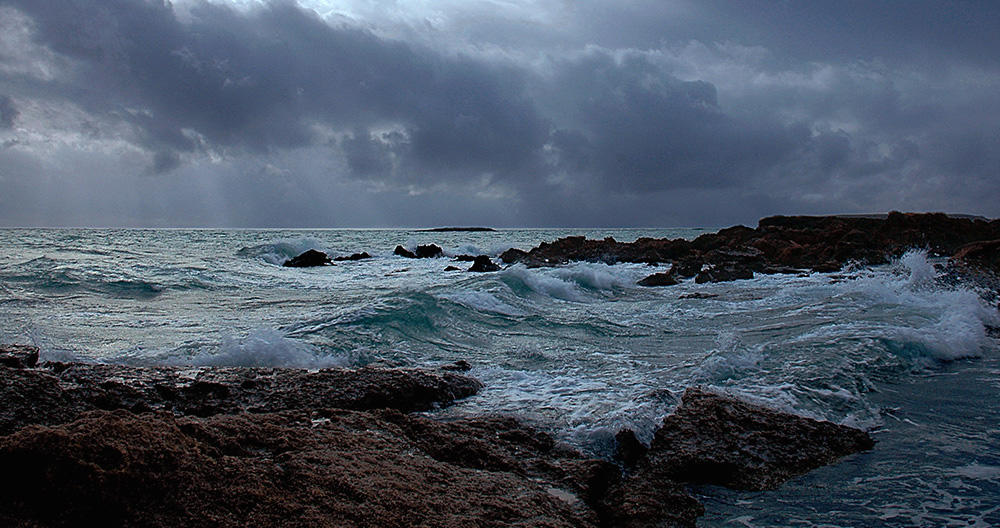 GCSE Poem analysis: Storm on the Island by Seamus Heaney